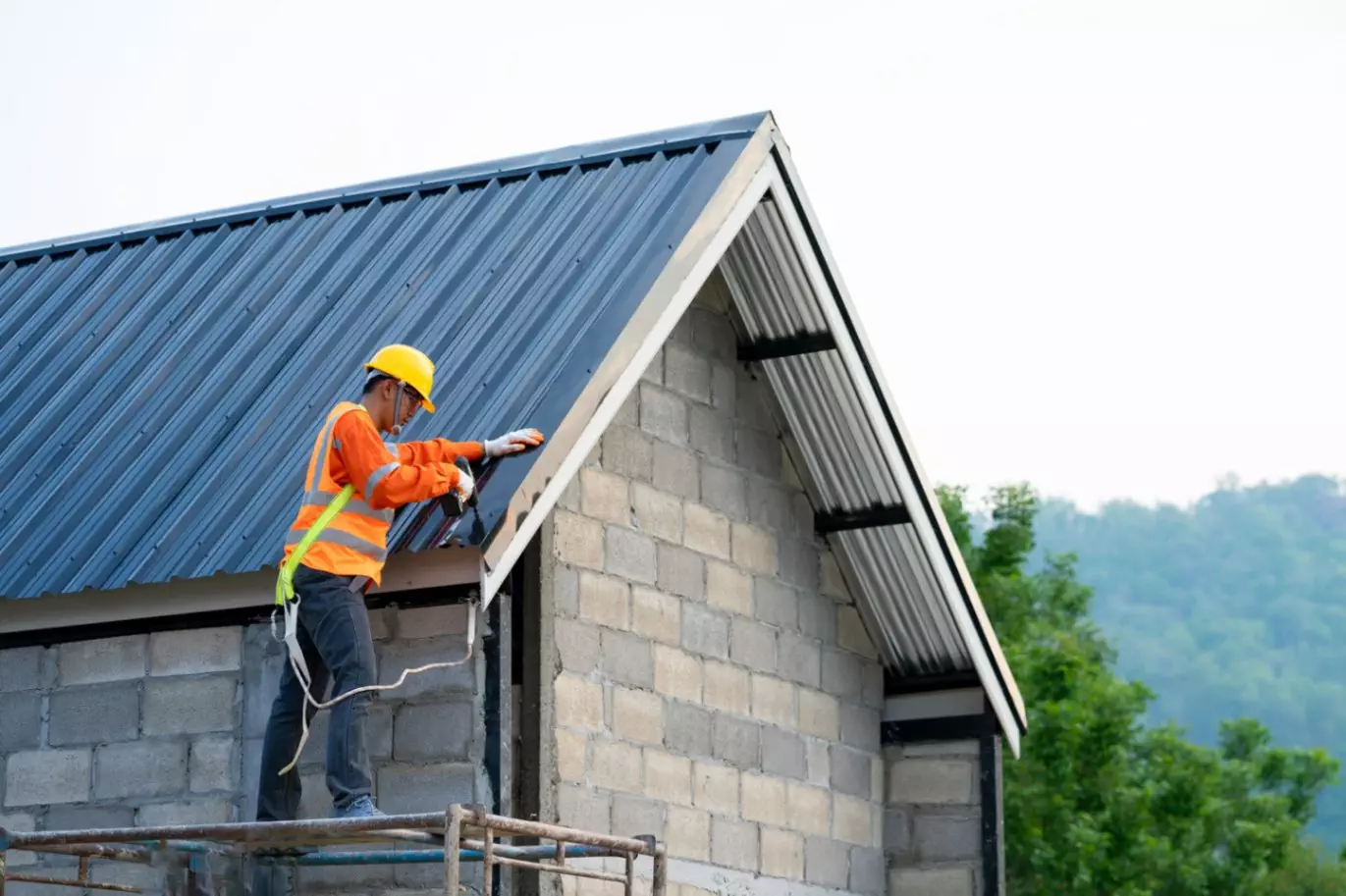 The Pros and Cons of Metal Roof Cladding: Is It Right for Your Business?
